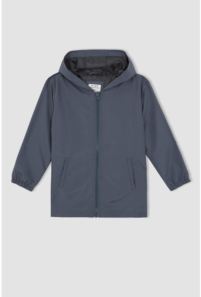DeFacto Erkek Çocuk Regular Fit Kapüşonlu Sırt Baskılı Uzun Mevsimlik Yağmurluk W9594A622SP DeFacto Erkek Çocuk Regular Fit Kapüşonlu Sırt Baskılı Uzun Mevsimlik Yağmurluk W9594A622SP
