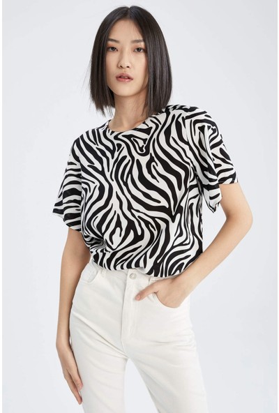 DeFacto Regular Fit Zebra Desenli Kısa Kollu Bluz I3695AZ22SM