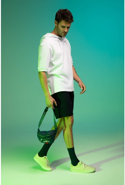 DeFacto Slim Fit Beli Bağcıklı Geri Dönüşümlü Şort U3311AZ22SM