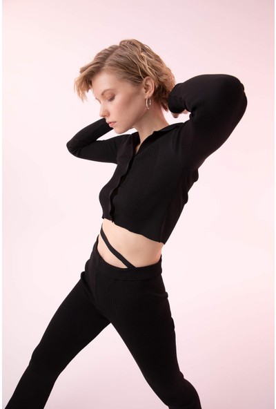 DeFacto Regular Fit Polo Yaka Düğmeli Triko Hırka X3303AZ22SP DeFacto Regular Fit Polo Yaka Düğmeli Triko Hırka X3303AZ22SP