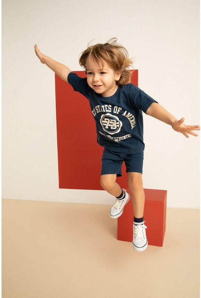 DeFacto Erkek Bebek Regular Fit Baskılı Kısa Kollu Pamuklu Tişört Şort Takım X6229A222SM