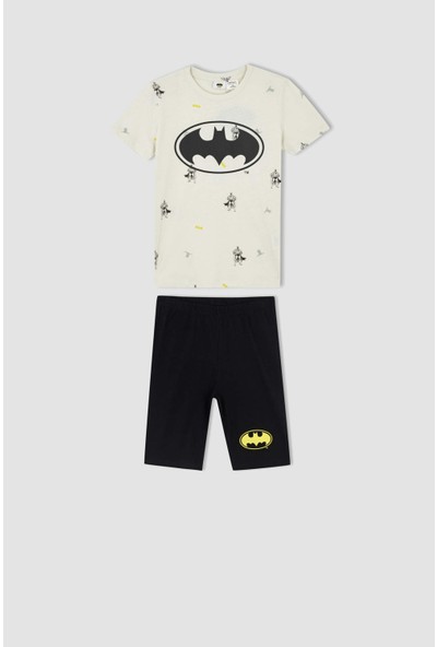 DeFacto Erkek Çocuk Batman Lisanslı Regular Fit Kısa Kollu Pamuklu Şort Pijama Takım X5091A622SM DeFacto Erkek Çocuk Batman Lisanslı Regular Fit Kısa Kollu Pamuklu Şort Pijama Takım X5091A622SM