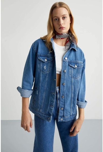 DeFacto Oversize Fit Yırtık Detaylı Jean Ceket X3029AZ22SM