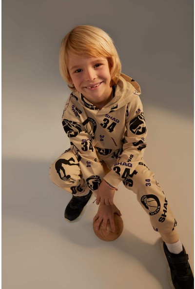 DeFacto Erkek Çocuk Shaquille O'Neal Lisanslı Relax Fit Kapüşonlu Swearshirt W7490A622SP DeFacto Erkek Çocuk Shaquille O'Neal Lisanslı Relax Fit Kapüşonlu Swearshirt W7490A622SP