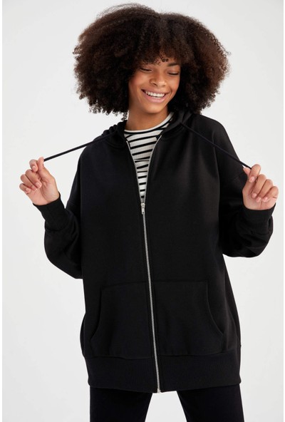 DeFacto Kapüşonlu Oversize Fit Cep Detaylı Geri Dönüşümlü Fermuarlı Sweat Hırka V4233AZ22SP DeFacto Kapüşonlu Oversize Fit Cep Detaylı Geri Dönüşümlü Fermuarlı Sweat Hırka V4233AZ22SP