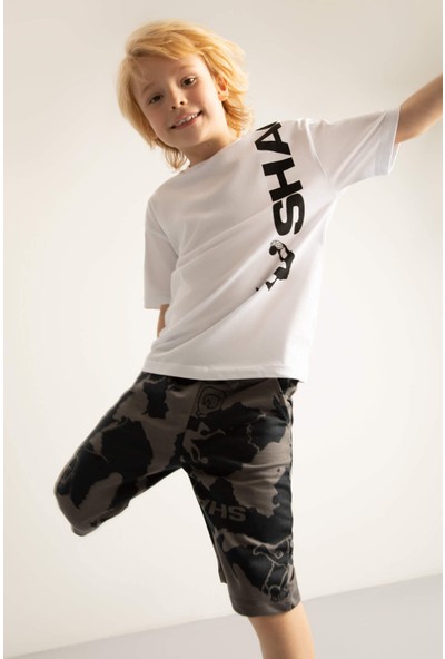 DeFacto Erkek Çocuk Regular Fit Shaquille O'Nea Lisanslı Esnek Belli Bermuda Şort X4392A622SP DeFacto Erkek Çocuk Regular Fit Shaquille O'Nea Lisanslı Esnek Belli Bermuda Şort X4392A622SP