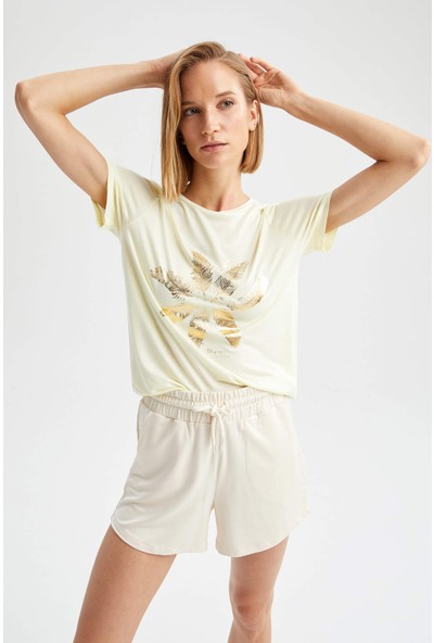 DeFacto Gold Varak Baskılı Bisiklet Yaka Kısa Kollu Tişört W4184AZ21HS DeFacto Gold Varak Baskılı Bisiklet Yaka Kısa Kollu Tişört W4184AZ21HS