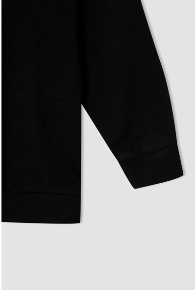 DeFacto Erkek Çocuk Shaquille O'Neal Lisanslı Defacto Fit Regular Fit Bisiklet Yaka Sweatshirt W0299A621WN DeFacto Erkek Çocuk Shaquille O'Neal Lisanslı Defacto Fit Regular Fit Bisiklet Yaka Sweatshirt W0299A621WN