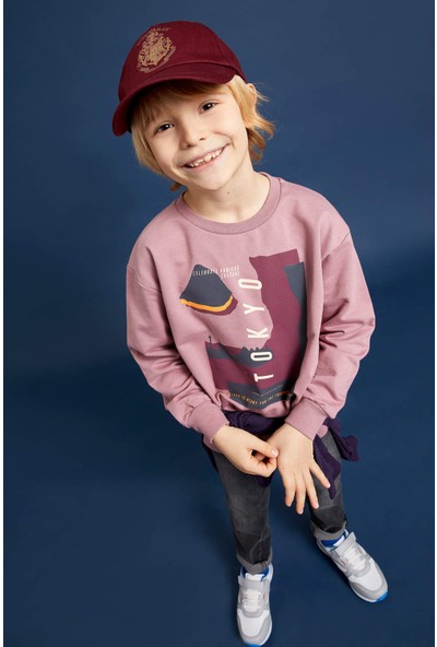 DeFacto Erkek Çocuk İnce Kumaş Oversize Fit Bisiklet Yaka Sweatshirt W7779A622SP DeFacto Erkek Çocuk İnce Kumaş Oversize Fit Bisiklet Yaka Sweatshirt W7779A622SP