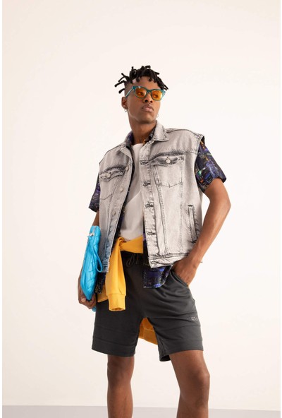 DeFacto Oversize Fit Çift Cepli Jean Yelek X0760AZ22SP DeFacto Oversize Fit Çift Cepli Jean Yelek X0760AZ22SP