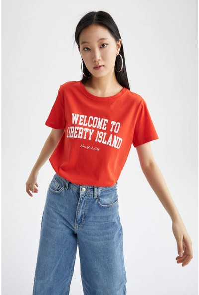 DeFacto Regular Fit Bisiklet Yaka Slogan Baskılı Kısa Kollu Tişört W9824AZ22SM