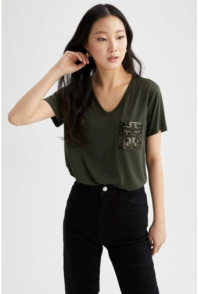 DeFacto Regular Fit V Yaka Payet Detaylı Kısa Kollu Tişört U3769AZ22SM