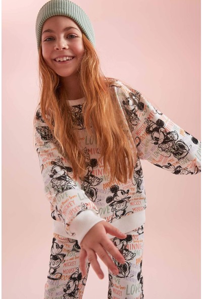 DeFacto Kız Çocuk Minnie Mouse Lisanslı Regular Fit Bisiklet Yaka Sweatshirt W7135A622SP DeFacto Kız Çocuk Minnie Mouse Lisanslı Regular Fit Bisiklet Yaka Sweatshirt W7135A622SP