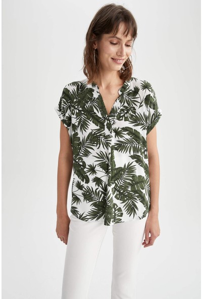 Defacto Tropik Desenli Hakim Yaka Kısa Kollu Bluz U5300AZ21SM Defacto Tropik Desenli Hakim Yaka Kısa Kollu Bluz U5300AZ21SM