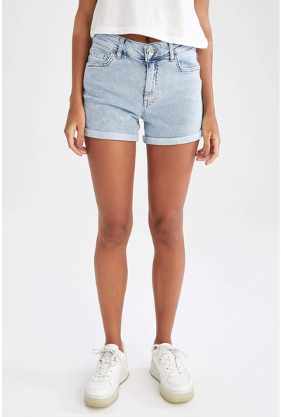 Defacto Paçası Katlama Detaylı Mini Jean Şort U3031AZ21SM