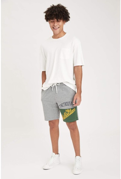 DeFacto Slim Fit Beli Bağcıklı Yazı Baskılı Pamuklu Penye Şort U1477AZ21SM