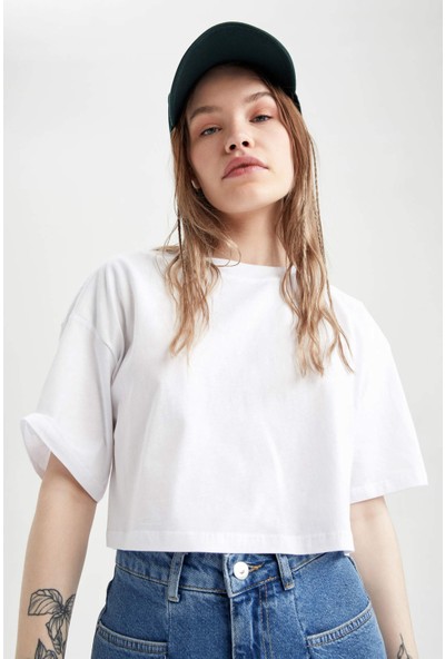 DeFacto Coool Loose Fit Bisiklet Yaka Kısa Kollu Tişört X2381AZ22SM DeFacto Coool Loose Fit Bisiklet Yaka Kısa Kollu Tişört X2381AZ22SM