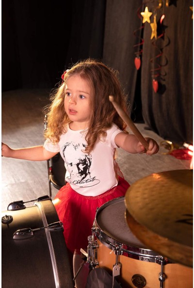 DeFacto Kız Bebek  23 Nisan Atatürk Baskılı Kısa Kollu Pamuklu Tişört X3817A222SP