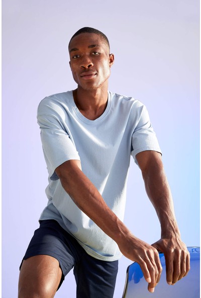 DeFacto Regular Fit Bisiklet Yaka Basic Kısa Kollu Pamuklu Penye Tişört V5912AZ21HS DeFacto Regular Fit Bisiklet Yaka Basic Kısa Kollu Pamuklu Penye Tişört V5912AZ21HS