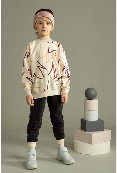 DeFacto Erkek Çocuk Oversize Desenli Bisiklet Yaka Sweatshirt W6850A622SP DeFacto Erkek Çocuk Oversize Desenli Bisiklet Yaka Sweatshirt W6850A622SP