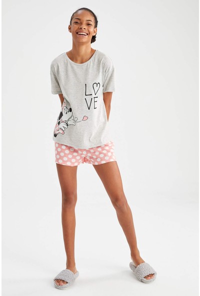 DeFacto Fall İn Love Sevgililer Günü Mickey Mouse Lisanslı Kısa Kollu Pamuklu Pijama Takım W6680AZ22SP DeFacto Fall İn Love Sevgililer Günü Mickey Mouse Lisanslı Kısa Kollu Pamuklu Pijama Takım W6680AZ22SP