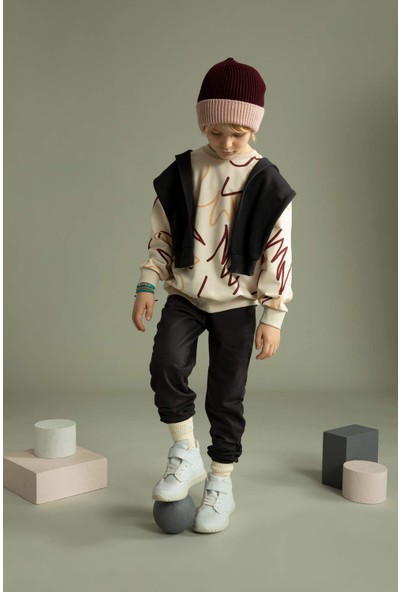 DeFacto Erkek Çocuk Slim Fit Basic Baskılı Jogger Eşofman Alt W6860A622SP DeFacto Erkek Çocuk Slim Fit Basic Baskılı Jogger Eşofman Alt W6860A622SP