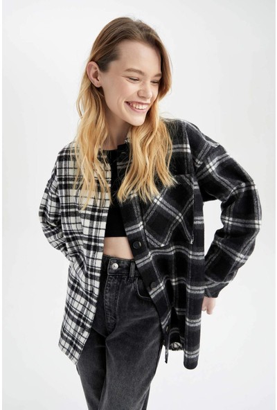 DeFacto Coool Cep Detaylı Kareli Shacket Gömlek Tunik W7464AZ22SP DeFacto Coool Cep Detaylı Kareli Shacket Gömlek Tunik W7464AZ22SP