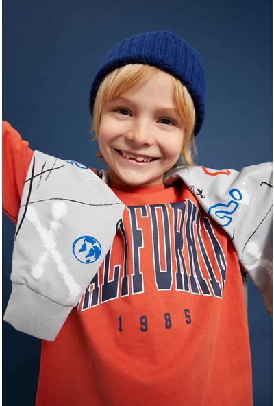 DeFacto Erkek Çocuk Bisiklet Yaka Baskılı Uzun Kollu Pamuklu Penye Tişört W7553A622SP DeFacto Erkek Çocuk Bisiklet Yaka Baskılı Uzun Kollu Pamuklu Penye Tişört W7553A622SP