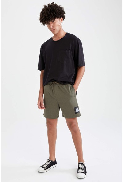 DeFacto Slim Fit Beli Bağcıklı Basic Şort U1480Az21Hs