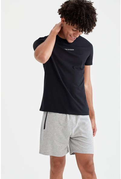 Defacto Slim Fit Beli Bağcıklı Basic Şort U1951AZ21HS Defacto Slim Fit Beli Bağcıklı Basic Şort U1951AZ21HS