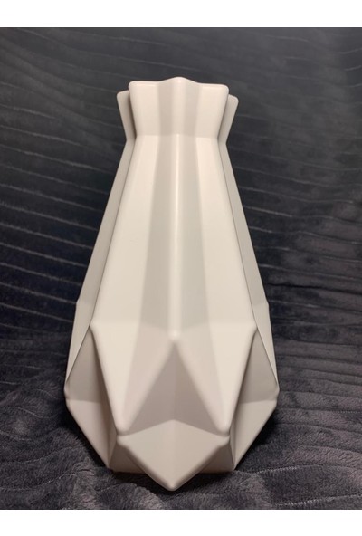 Referans Tasarım Plastik Dekoratif Vazo Referans Tasarım Plastik Dekoratif Vazo