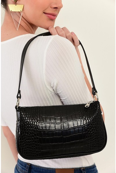Moon Kroko Desen Baguette Bag Siyah Çanta Moon Kroko Desen Baguette Bag Siyah Çanta