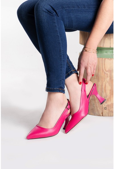 Zabina Arkası Açık Kemerli Topuklu Stiletto Ayakkabı Zabina Arkası Açık Kemerli Topuklu Stiletto Ayakkabı