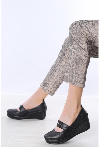 ARTI ARTI AYAKKABI ARTI-ARTI130-0153-1 Hakiki Deri Kadın Dolgu Topuk Ayakkabı ARTI ARTI AYAKKABI ARTI-ARTI130-0153-1 Hakiki Deri Kadın Dolgu Topuk Ayakkabı