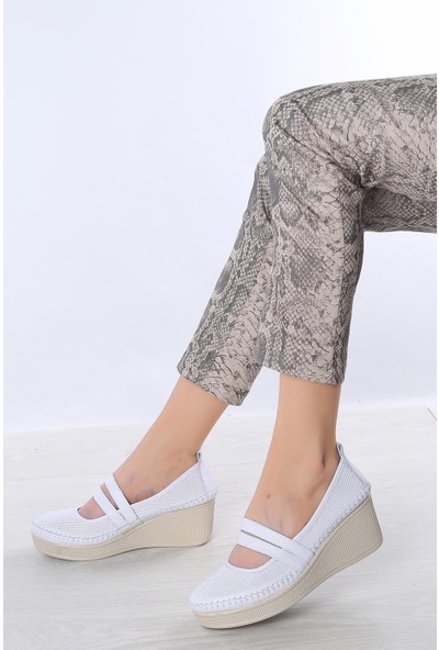 ARTI ARTI AYAKKABI ARTI-ARTI130-0153-1 Hakiki Deri Kadın Dolgu Topuk Ayakkabı ARTI ARTI AYAKKABI ARTI-ARTI130-0153-1 Hakiki Deri Kadın Dolgu Topuk Ayakkabı