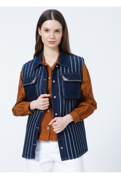 Selen Yelek, 42, Indigo