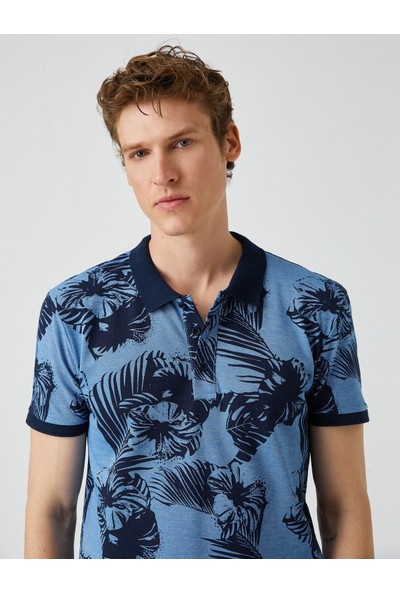 Yaprak Desenli Polo Yaka Tişört