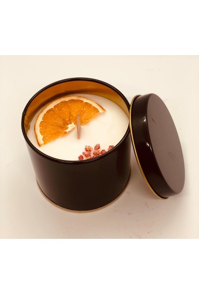 SG Home Decor Siyah Metal Kutuda Amber Kokulu Büyük Mum Soya Wax Handmade SG Home Decor Siyah Metal Kutuda Amber Kokulu Büyük Mum Soya Wax Handmade