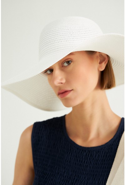 Gusto Büyük Hasır Şapka - Beyaz Gusto Büyük Hasır Şapka - Beyaz