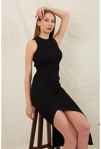 Meri Butik Triko Yırtmaçlı Uzun Elbise Standart Beden Meri Butik Triko Yırtmaçlı Uzun Elbise Standart Beden