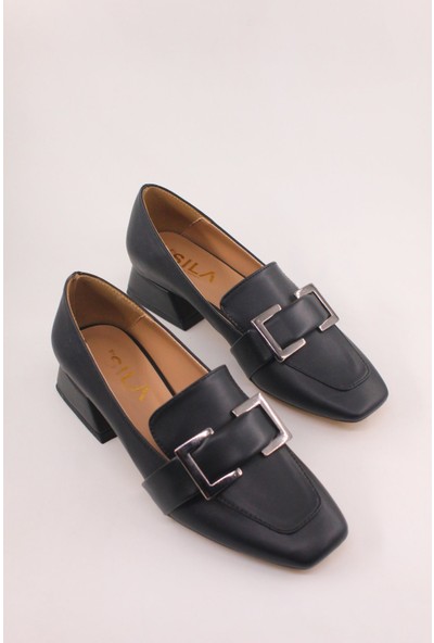 Papistil Kemer Toka Detaylı Topuklu Ayakkabı Papistil Kemer Toka Detaylı Topuklu Ayakkabı