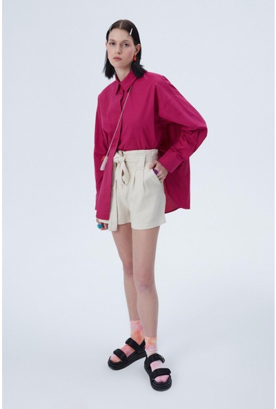 Quzu Kemer Detaylı Gabardin Mini Şort Naturel Quzu Kemer Detaylı Gabardin Mini Şort Naturel