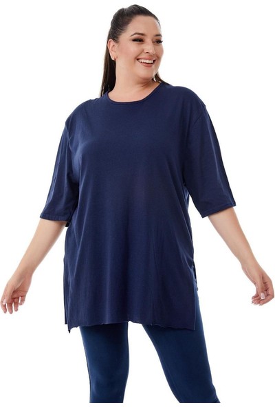 Siyezen Büyük Beden Yırtmaçlı Basic T-Shirt Lacivert