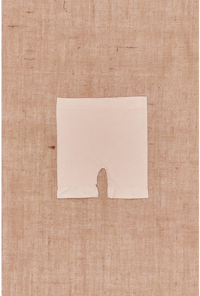 FullaModa Dikişsiz Toparlayıcı Şekillendirici Şort