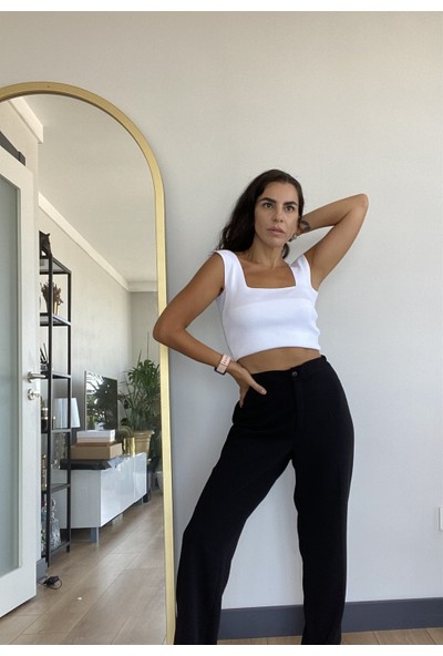 Ultimod Siyah Yanı Biye Detaylı Beli Lastikli Büyük Beden Kadın Pantolon ULT8017 Ultimod Siyah Yanı Biye Detaylı Beli Lastikli Büyük Beden Kadın Pantolon ULT8017