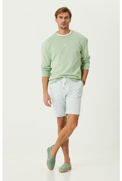 Yeşil Çizgi Desenli Şort