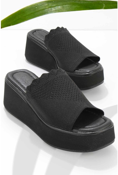 Bambi Siyah Triko Kadın Terlik K041290002