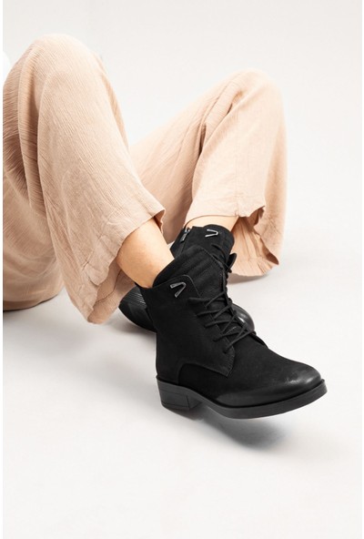 Bulldozer Kadın Siyah Deri Bot • A222KBUL0002