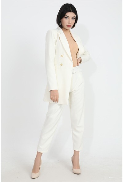 VprModa Omuzları Vatkalı Önü Çıtçıtlı Atlas Kumaş Kadın Blazer Ceket - Ekru VprModa Omuzları Vatkalı Önü Çıtçıtlı Atlas Kumaş Kadın Blazer Ceket - Ekru