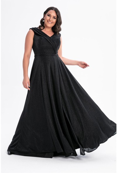 V Yaka Simli Yırtmaçlı Volanlı Büyük Beden Abiye Siyah V Yaka Simli Yırtmaçlı Volanlı Büyük Beden Abiye Siyah